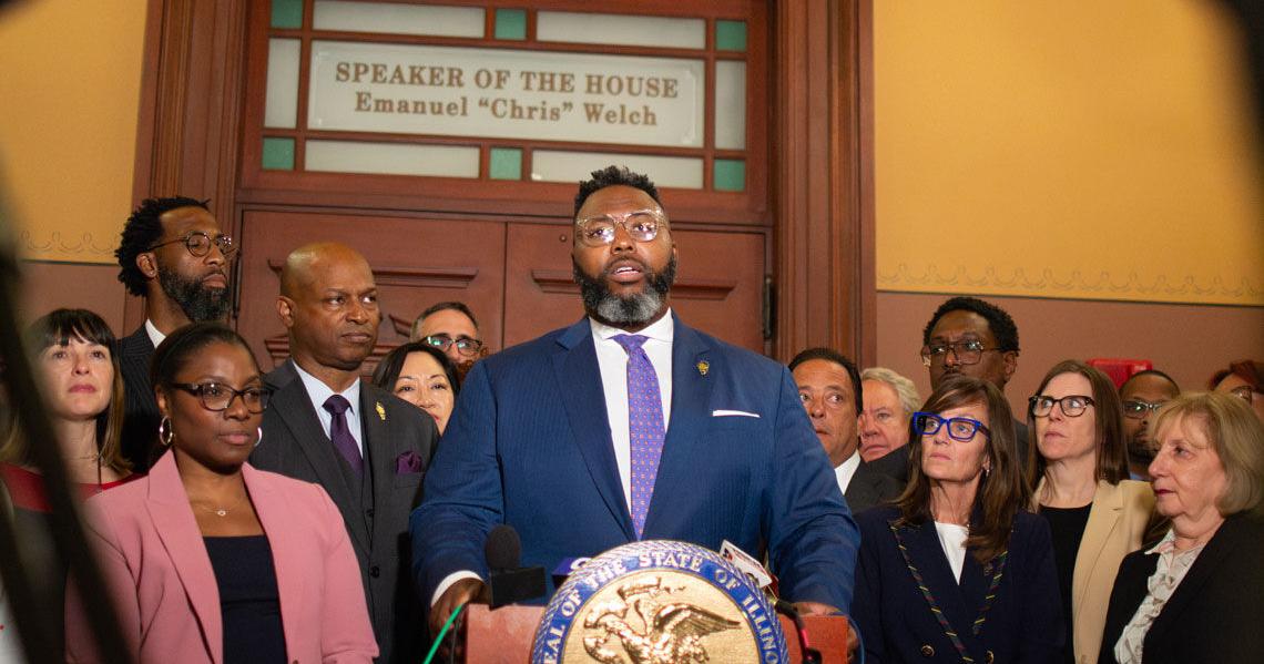 Illinois House approves megaprojects bill, but the Bears want changes