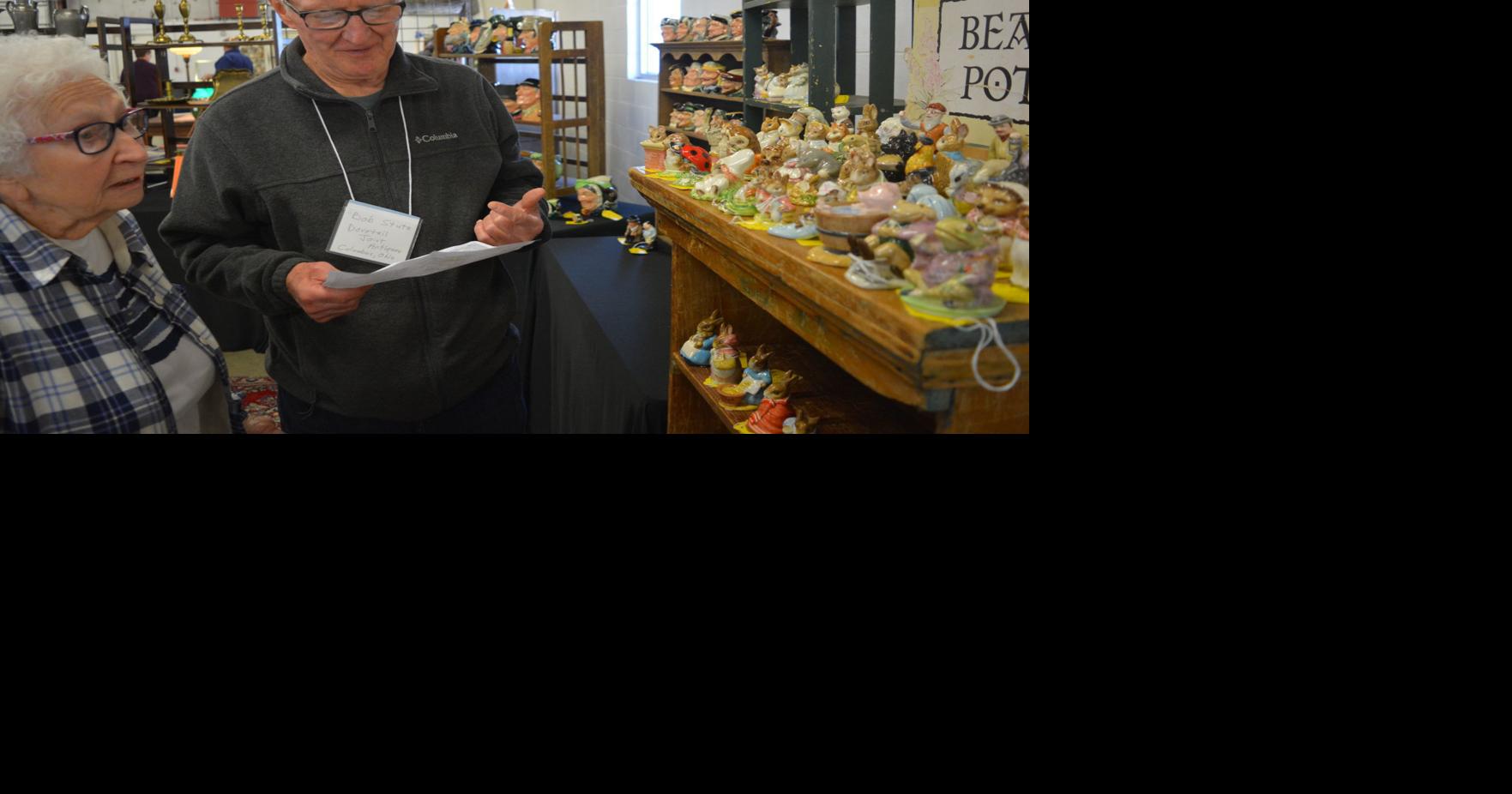 Antique dealers look for the new among the old at Bloomington show