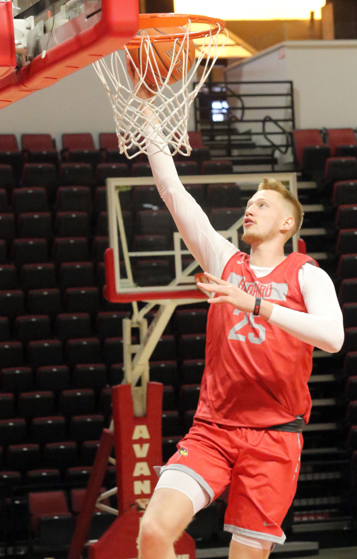 Watch now: Alex Kotov believes his style 'a good fit' for Illinois ...