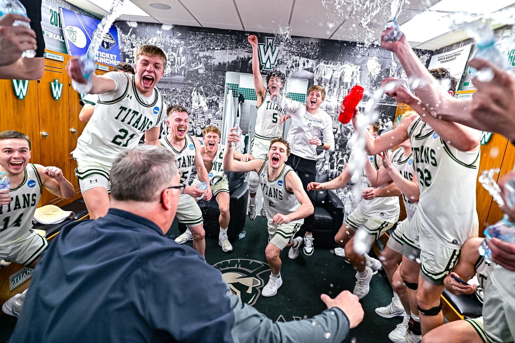Illinois Wesleyan storms into Sweet Sixteen with Noah Cleveland cast in ...