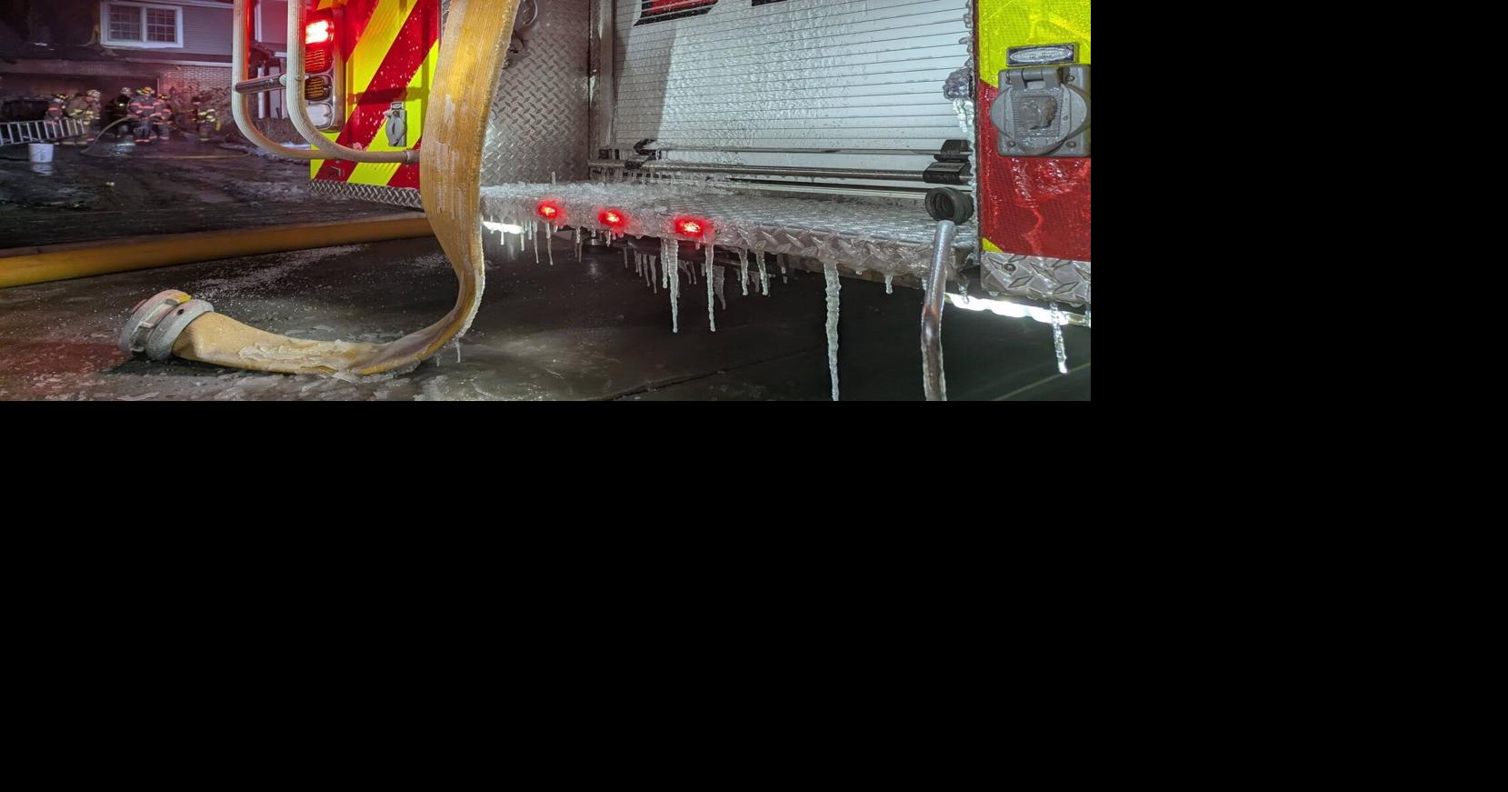 Lexington garage fire burns in early hours Sunday