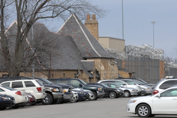 Dwight civic leaders vow to fight closure of prison