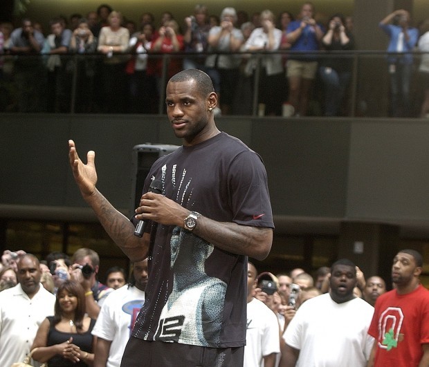 LeBron to stay on State Farm's team