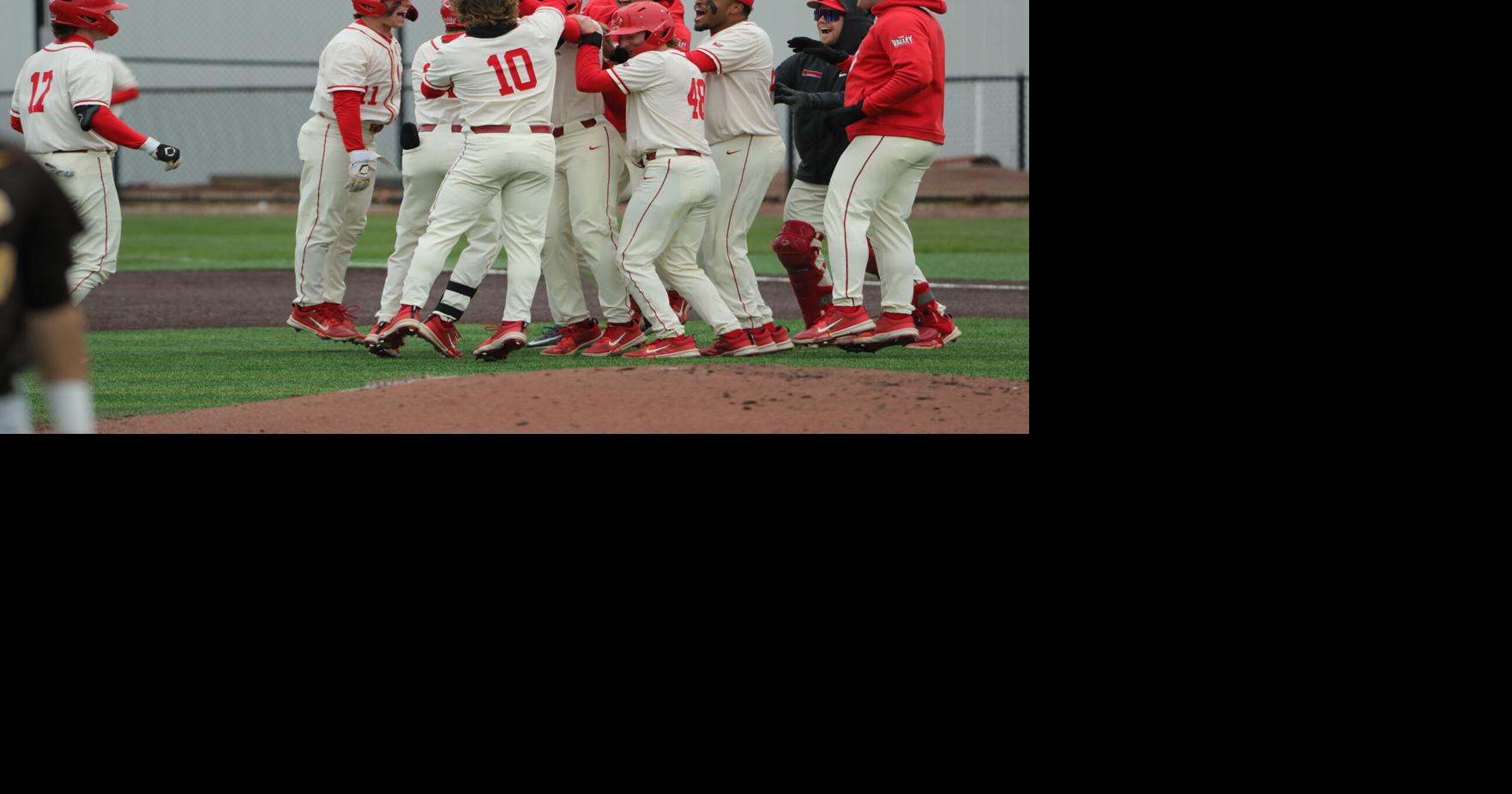 Rasmussen hits, Mabee pitches Illinois State past Valparaiso