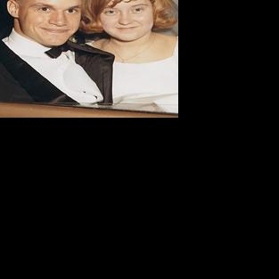50th for Larry, Connie Carson