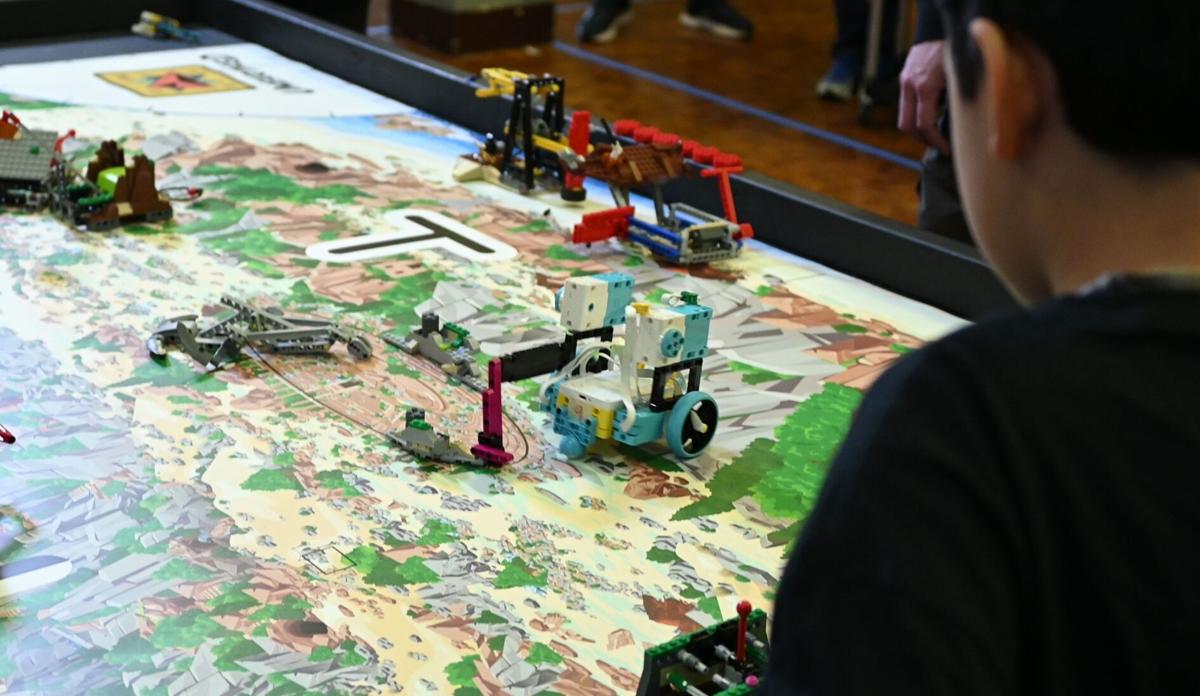 Photos: Bloomington-Normal students take on challenge of FIRST Lego ...