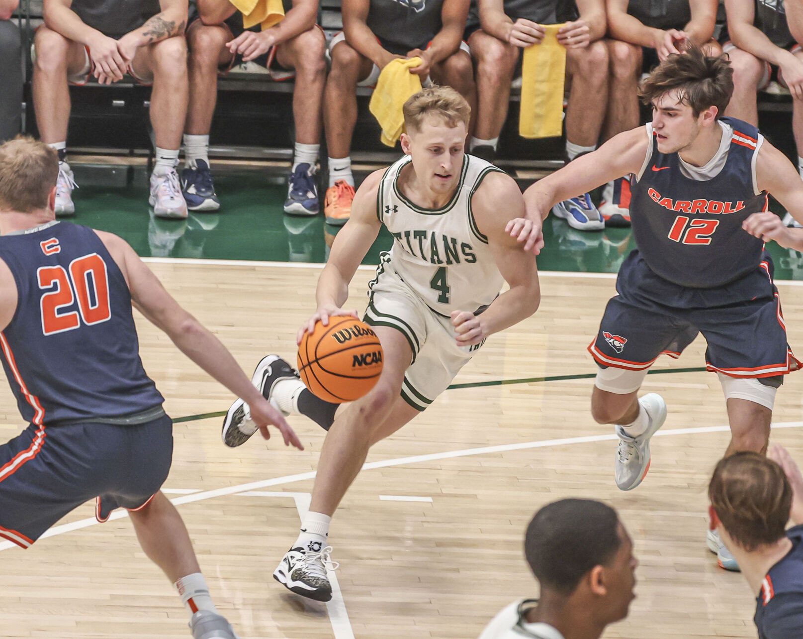 Nick Roper sparks Illinois Wesleyan men past Carroll