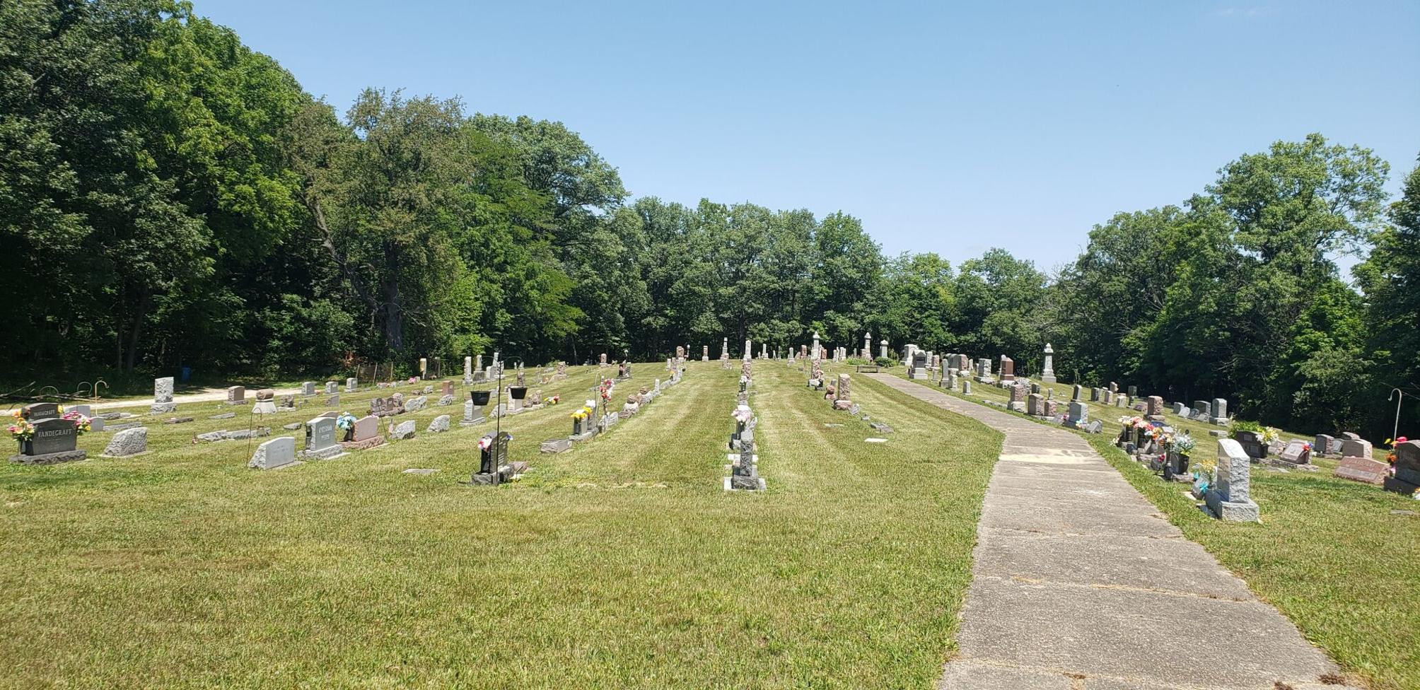 Police investigating fire, vandalism at Lake Bloomington's Hinthorn Chapel