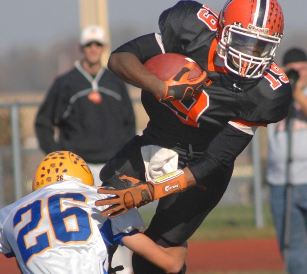 NCHS football seeks ground game with tandem | High School Football ...