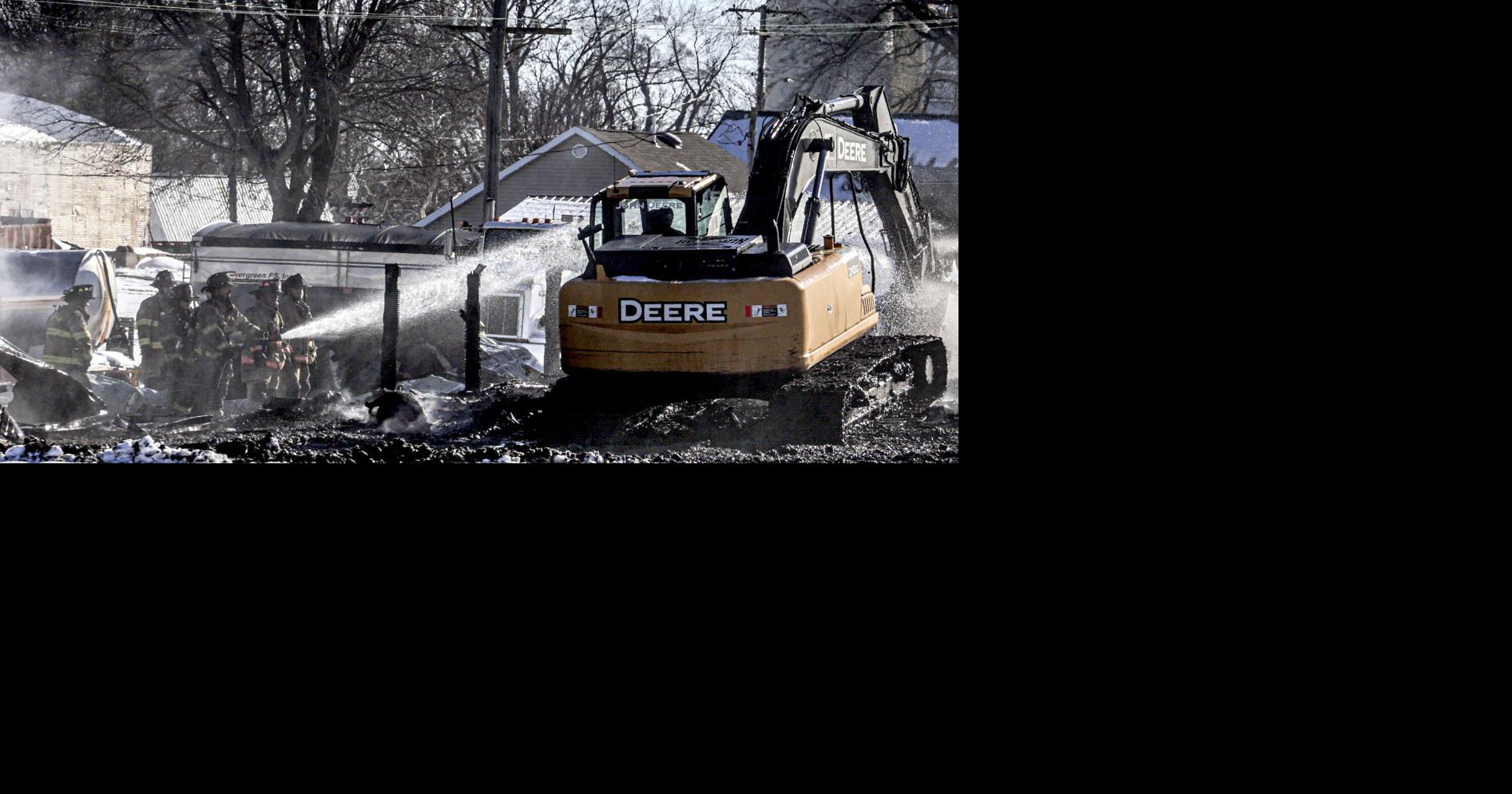 Fire destroys Evergreen FS warehouse in Wapella