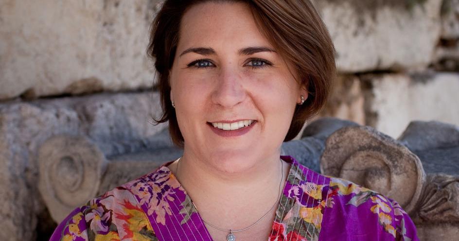 Lea Cline to run as Democrat for McLean County Board