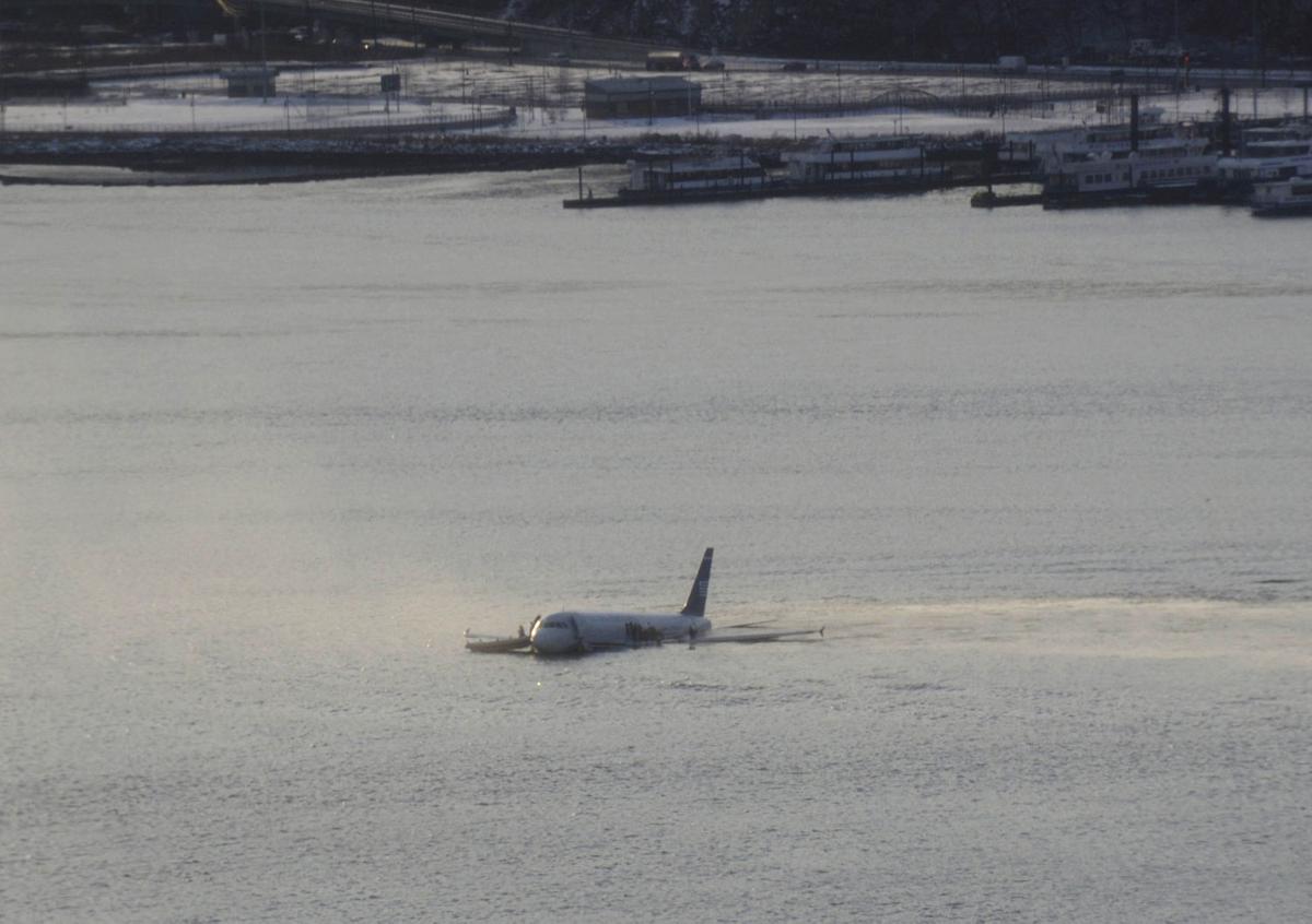 Photos: Plane crash in Hudson River, 2009