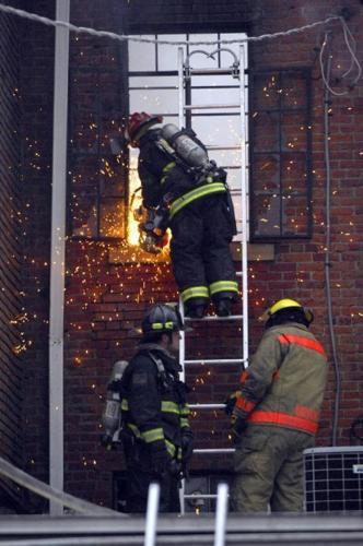 Fire severely damages several Minonk buildings