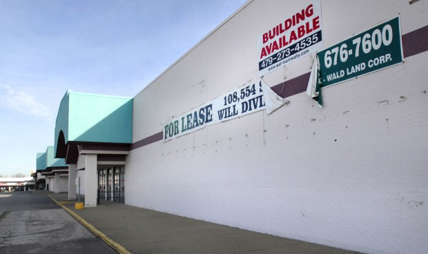 Hy-Vee grocery chain eyeing old K’s Merchandise building