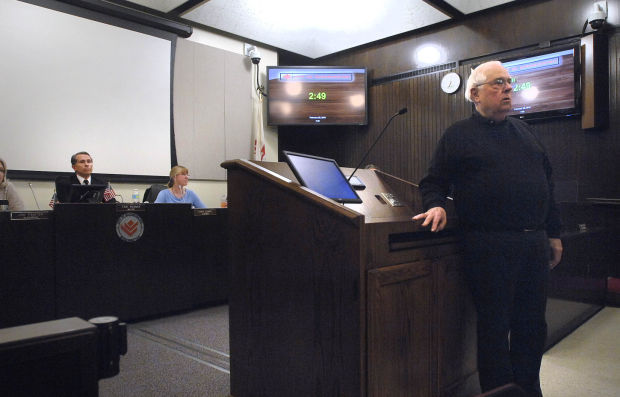 Council resolution rebukes Renner; action called censure