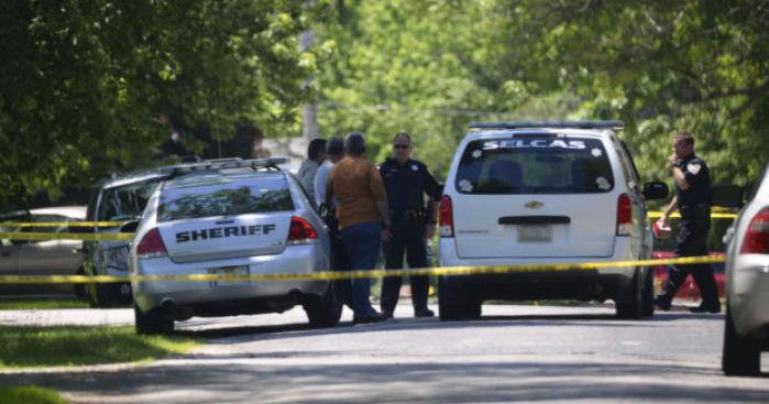2 killed, 1 injured in Dwight shooting
