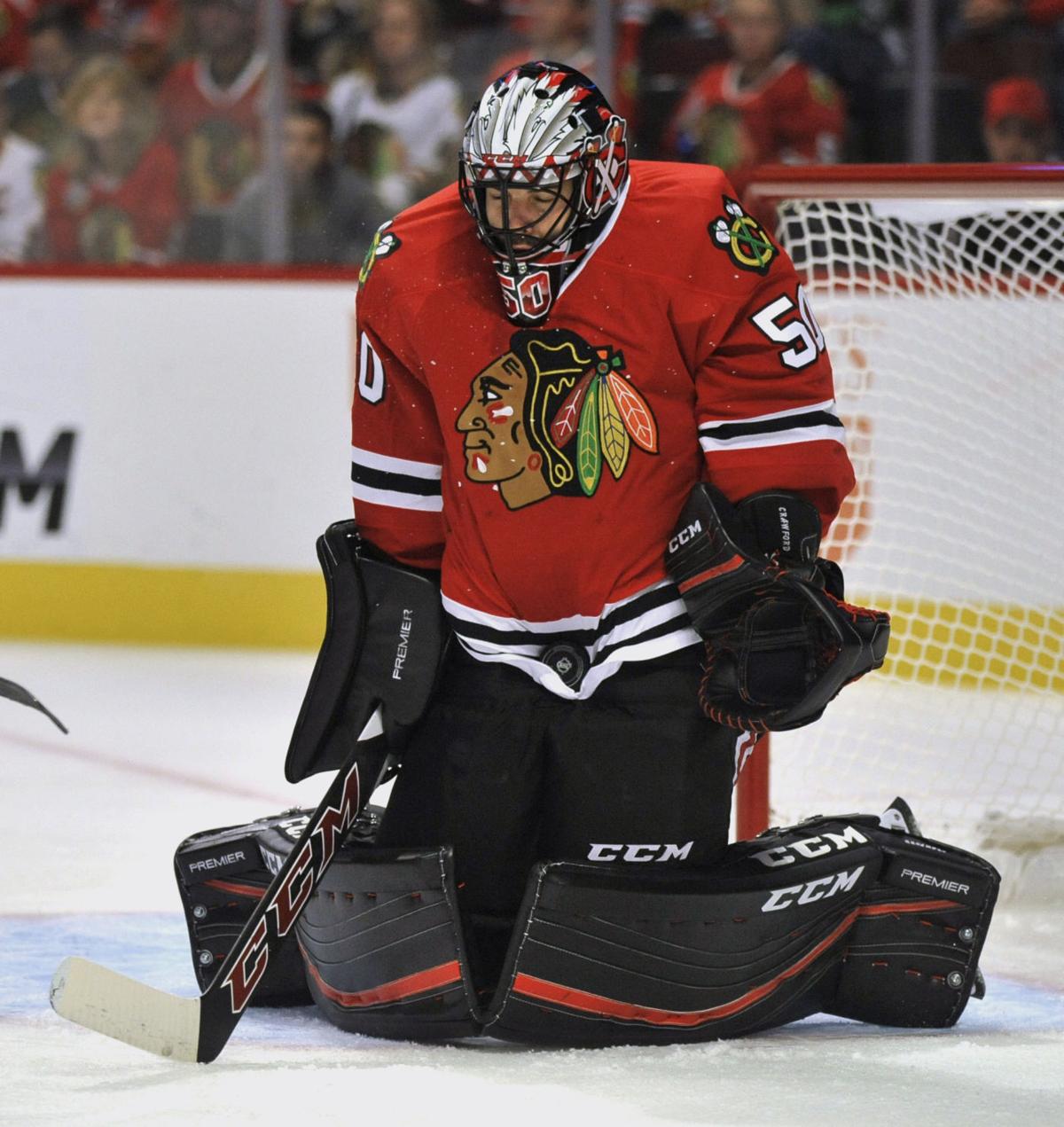 Blackhawks love 1-2 goalie punch of Corey Crawford, Scott Darling