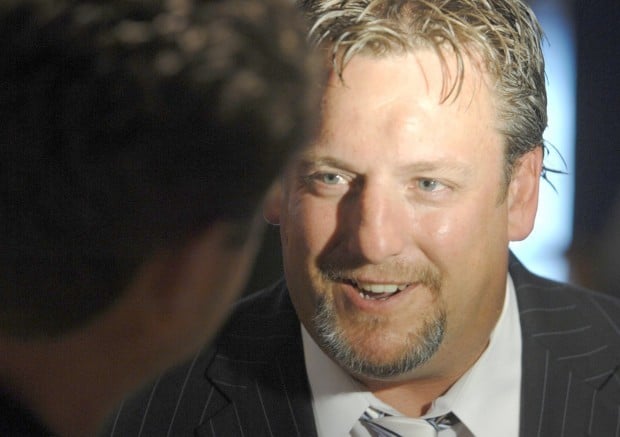 Thunder signs veteran goalie, defenseman