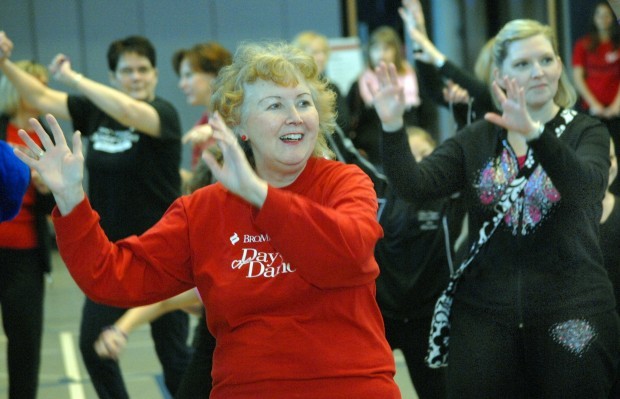 Dance event at Heartland draws 800