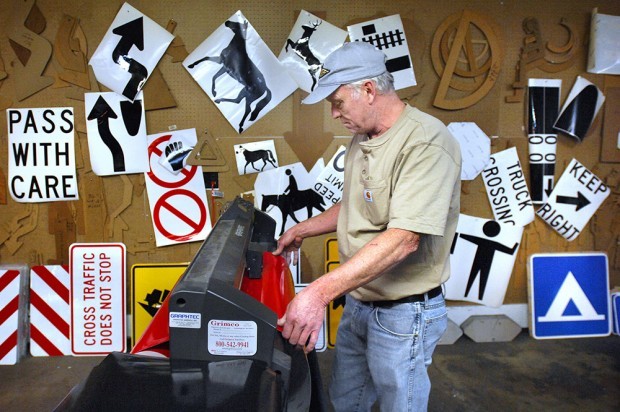 Local store sells signs to clients across the globe