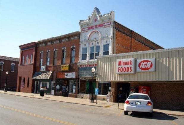 Fire severely damages several Minonk buildings