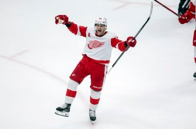 Patrick Kane reflects on returning to Chicago as a Detroit Red Wing ...