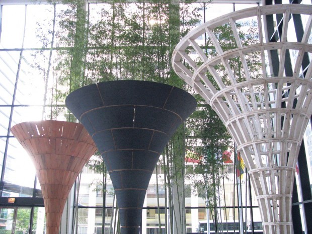 Twin City sculptor gets prime spot at Willis Tower