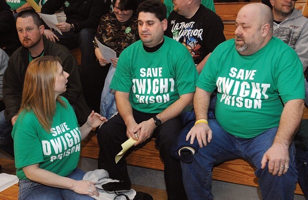 Strategy emerging to keep Dwight prison open