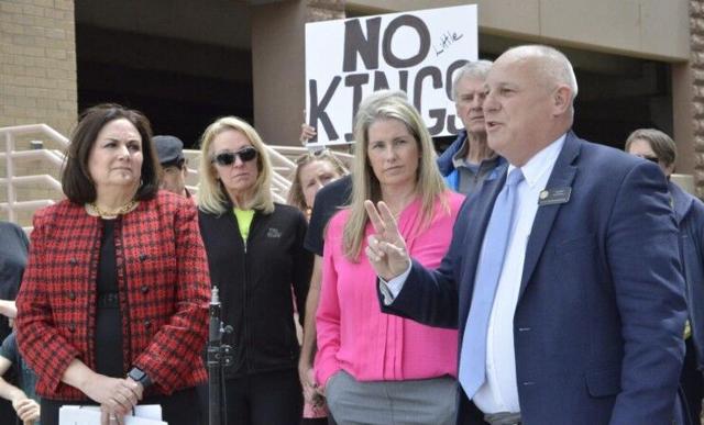 Appeals court says DougCo commissioners violated sunshine law | News ...