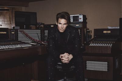 Radiohead x Brahms: Steve Hackman takes a fascinating turn with classical and alt | Arts ...