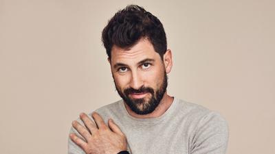 Getting in the Spirit: Maks Chmerkovskiy tips his hat to Ukraine with ...