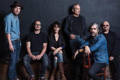 Katey Sagal and the Reluctant Apostles rock The Rose | Music-notes ...