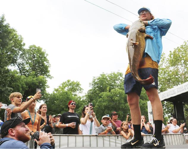 Noodlers bring in the big fish | News | paulsvalleydailydemocrat.com