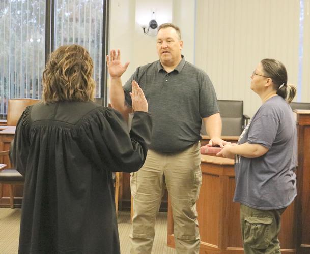 Pyle now in District 2 office | Local News | paulsvalleydailydemocrat.com