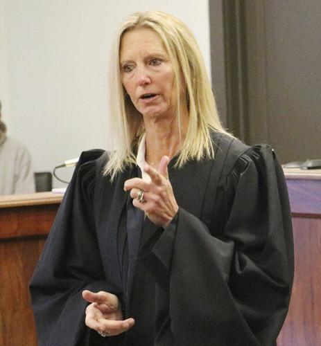 New judge steps into spotlight | Local News | paulsvalleydailydemocrat.com