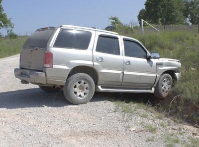 Manhunt ends in road to prison | Local News | paulsvalleydailydemocrat.com