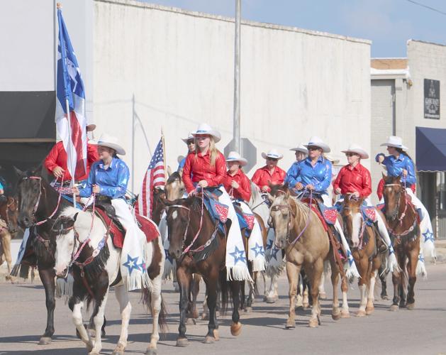 Parade helps put rodeo back in spotlight | Local News ...