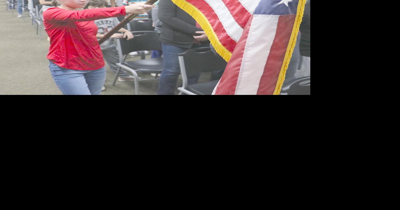 Veterans get big school salutes | Local News | paulsvalleydailydemocrat.com