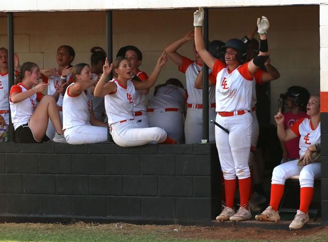 Stokes' walk-off double lifts PV past Marlow, gain split in Lindsay ...