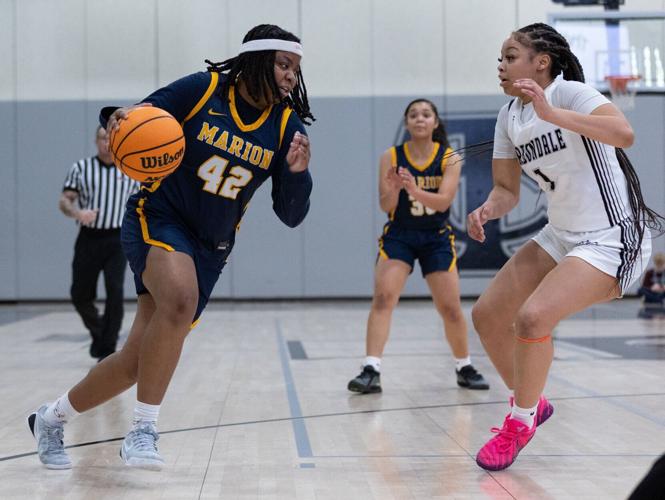 Marion girls take hold of S7 with win at Carbondale | The Southern ...