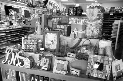 Scrappers delight in heavenly shop of fun | News | paysonroundup.com