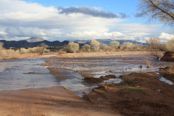 Tonto Rim Search and Rescue saves pair of shivering hikers ...