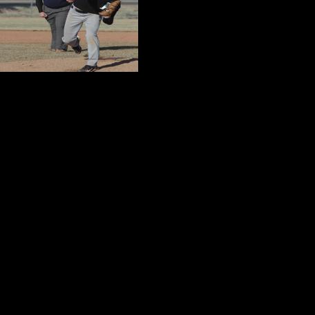 Horn baseball opens | Sports | paysonroundup.com