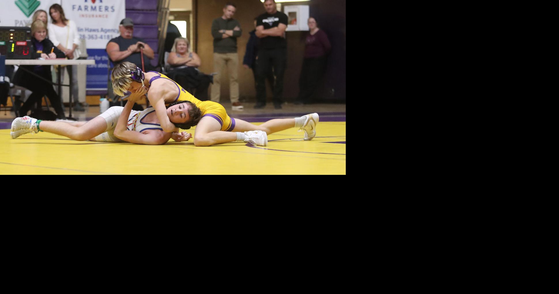 Two Payson wrestlers win titles on Round Valley mat | Sports ...