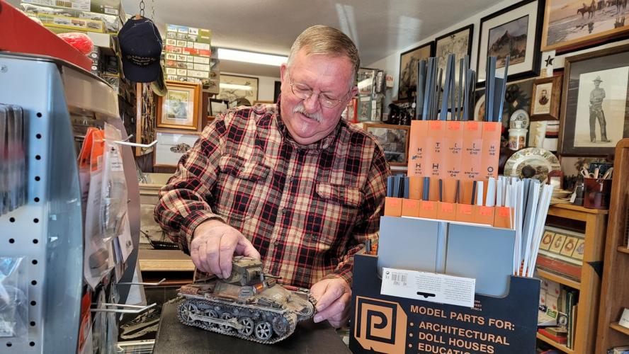 Model-building as kid turns into lifetime fascination for Payson ...