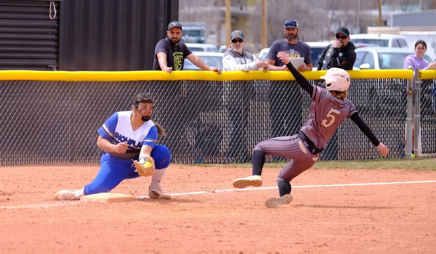 Soderquist's 3 HRs power Round Valley past Snowflake in softball | 260 ...