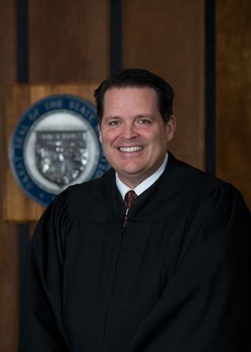 Judge Chambers honored for art | Arts & Entertainment | paysonroundup.com