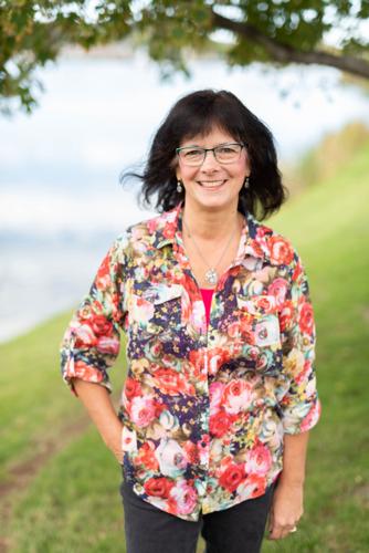 Author, business owner puts down roots | News | paysonroundup.com