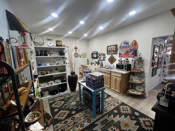 Travel agency, gift shop relocates in Pine | News | paysonroundup.com