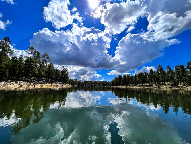 Kayaking on the edge of a storm | Arts & Entertainment | paysonroundup.com